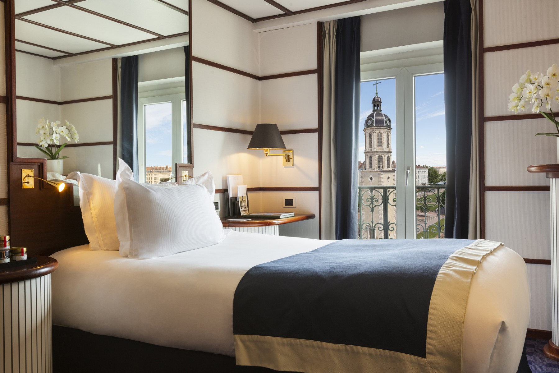 Classic Single Room Le Royal Lyon Mgallery Boutique Hotel